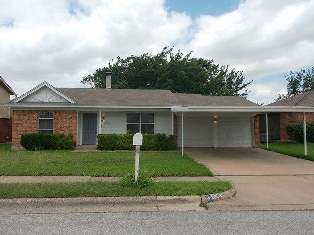 6601 Hughes Dr, Watauga, TX 76148