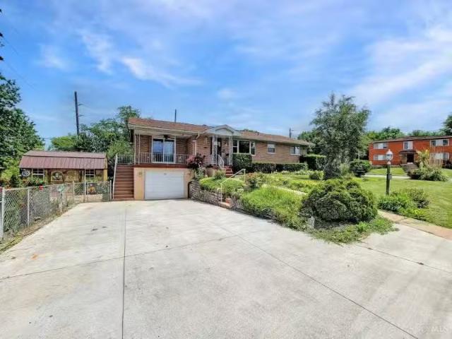 6601 Hasler Lane, Elmwood Place, OH 45216