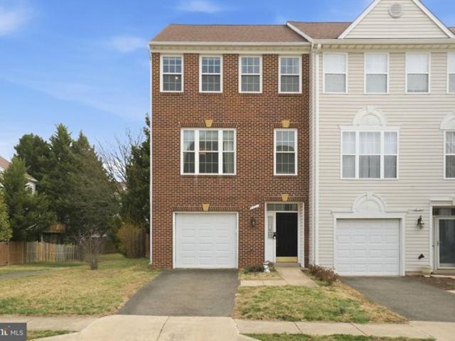 6601 Lavinus Ln, Alexandria, VA 22315