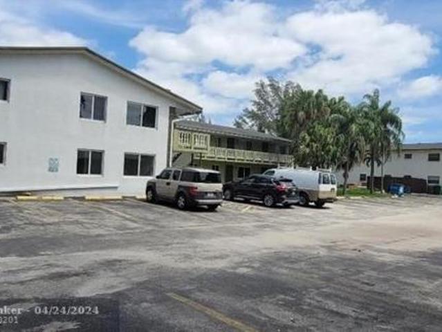 6601 SW 46th St #203, Davie, FL 33314