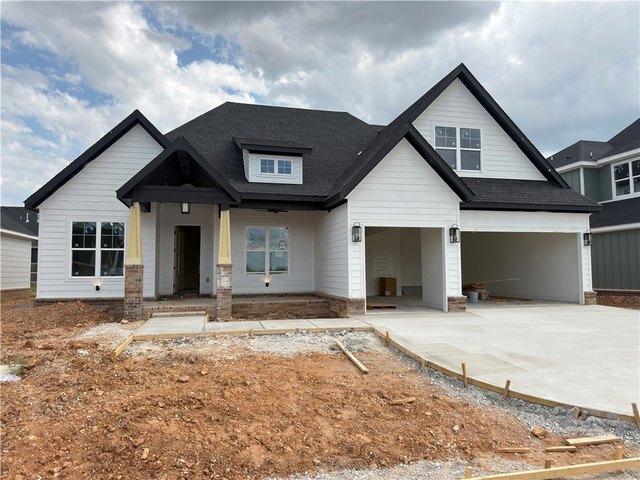 6601 S 60th St, Rogers, AR 72758