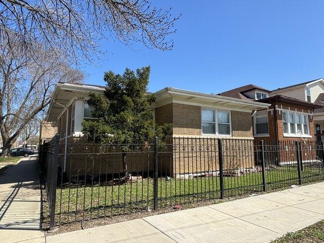 6601 S Francisco Ave, Chicago, IL 60629