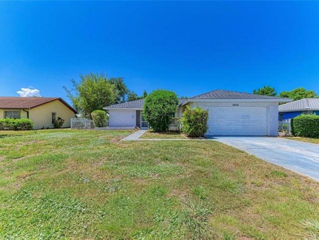 6601 13th Avenue Dr W, Bradenton, FL 34209