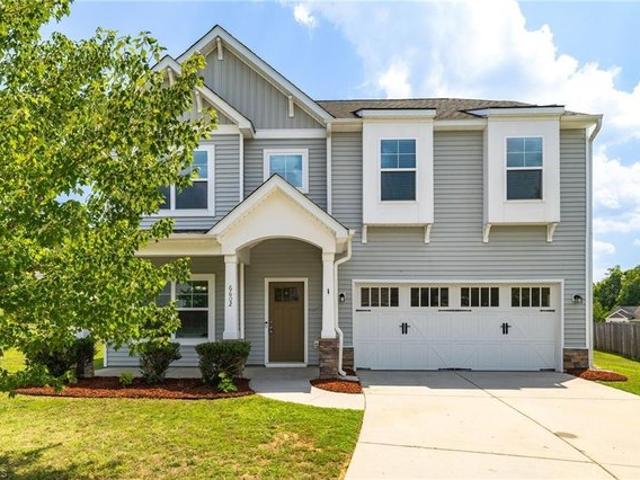 6602 Minstrel Ct, Whitsett, NC 27377