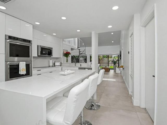6602 Thornhill Ct, Boca Raton, FL 33433