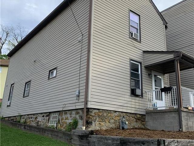 660 3rd St, Pitcairn, PA 15140 | MLS #1747