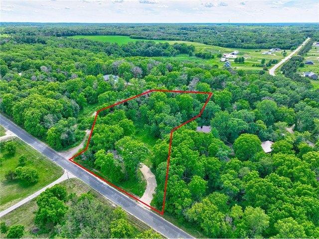 660 100th St, Roberts, WI 54023