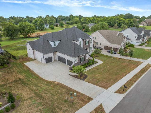 660 Concord Dr
