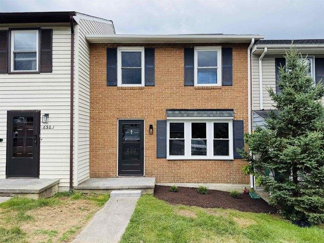 660 Cambria St NW, Christiansburg, VA 24073