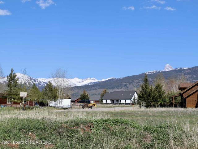 660 Appaloosa Trail, Driggs, ID 83422 | MLS #26 873 | Compass