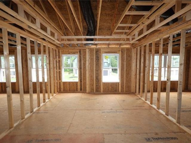 660 Goldfinch Dr Unit 107, Beavercreek, OH 45434
