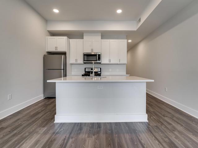 660 Grand St # 314