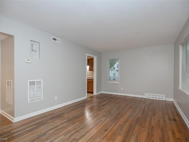 660 E 260th Street