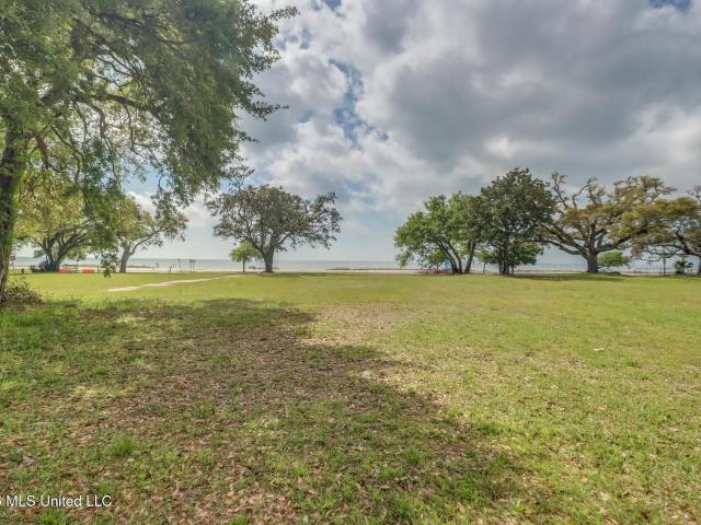 660 E Beach Blvd, Gulfport, MS 39501 | MLS #4144