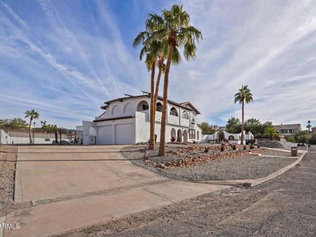 660 HAGEN Drive
