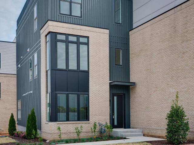 660 Hamilton Ave