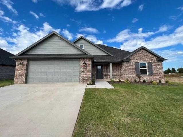 660 Hickory Meadows Ave, Tontitown, AR 72762