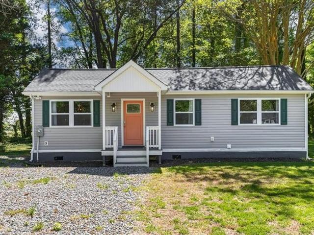660 Johns Neck Rd, Weems, VA 22576