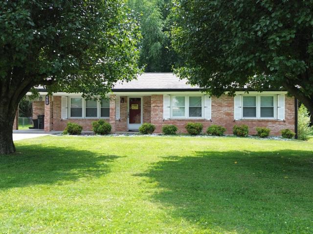 660 Oaklawn Circle