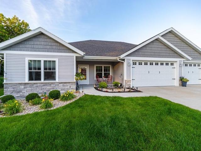 660 Lakeview Ave, Merrimac, WI 53561