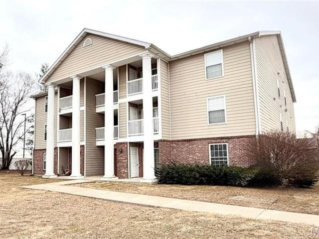 660 Materdie Ln Apt 203, Florissant, MO 63031