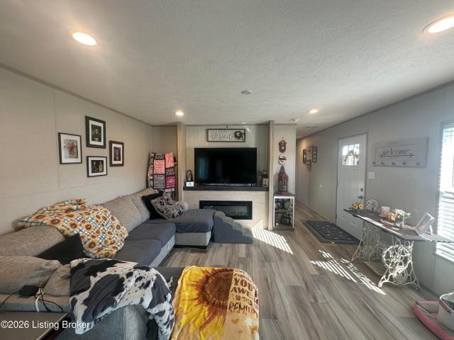 660 Murray Ln