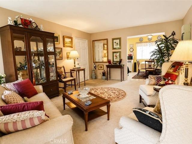 660 S Glassell St Apt 100, Orange, CA 92866