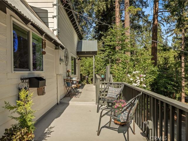 660 Spring Drive
