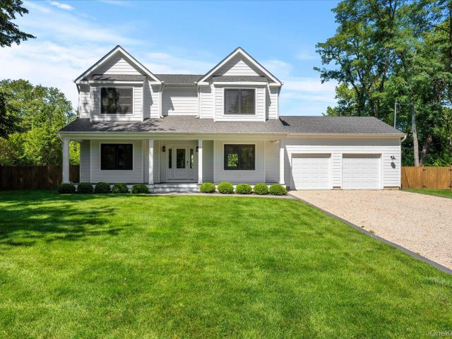660 Sutton Pl, Greenport, NY 11944 | MLS #970247 | Compass