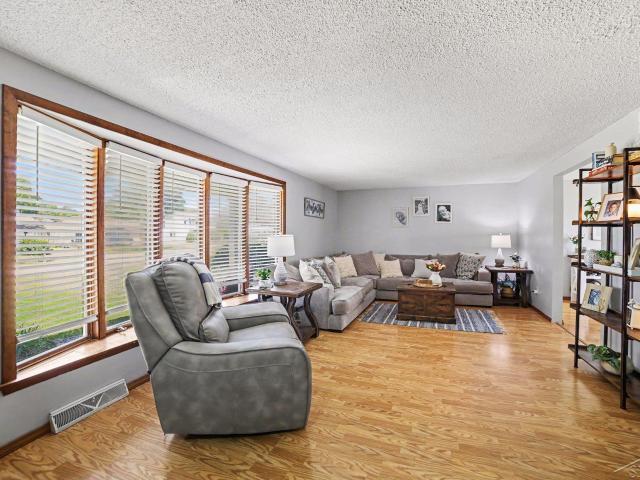 660 Plymouth Road