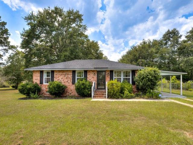 660 Woodside Dr, Manning, SC 29102