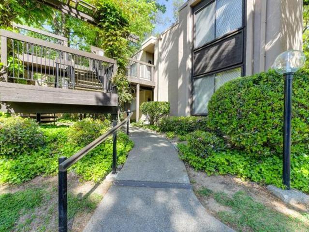 660 Woodside Sierra #4, Sacramento, CA 95825