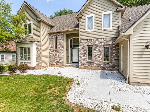 660 Treasure Circle
