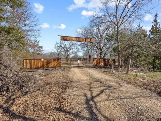 660 Twisted Mallard Way, Honey Grove, TX 75446