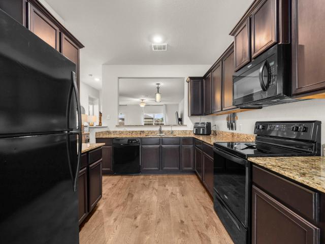 660 Yearwood Ln