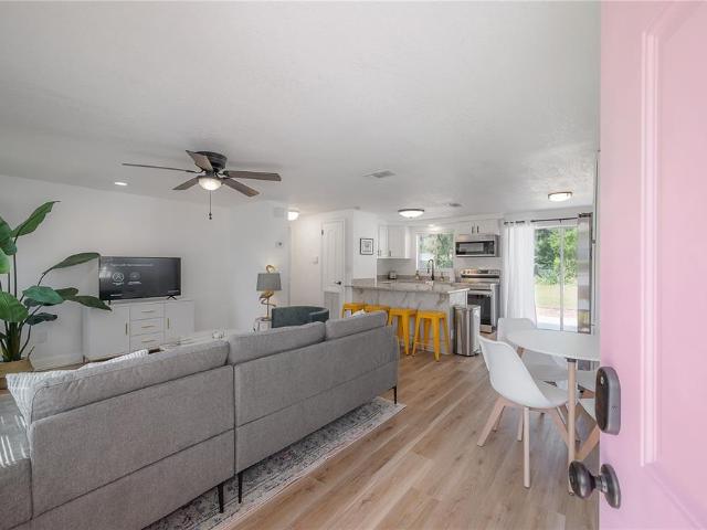 6614 N 11th St, Tampa, FL 33604 | MLS #TB8495 | Compass