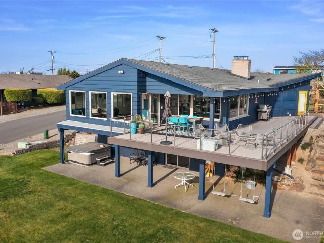6614 N 49th St, Tacoma, WA 98407 | MLS #2476 | Compass