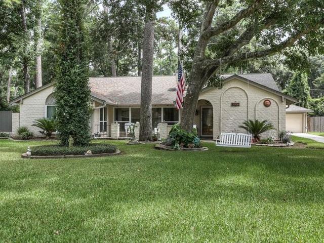 6615 Cypress Point Dr, Houston, TX 77069