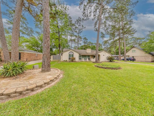6615 Cypress Point Dr, Houston, TX 77069 | MLS #23069 | Compass