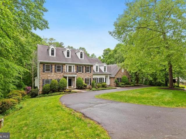 6616 Stonecrest Ln, Fairfax Station, VA 22039