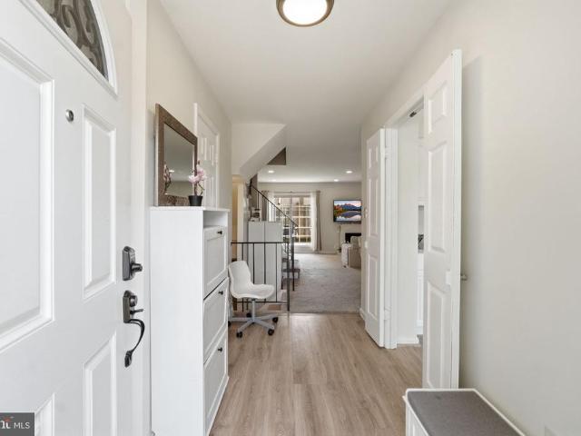 6617 Green Ash Court
