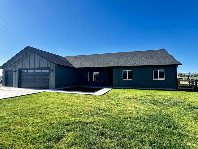 6617 Red Rock Rd, Marsing, ID 83639