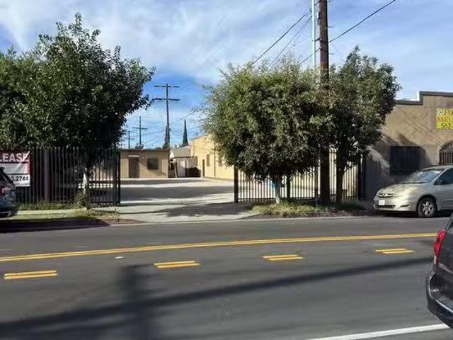 6617 San Pedro St Houses in Los Angeles, CA