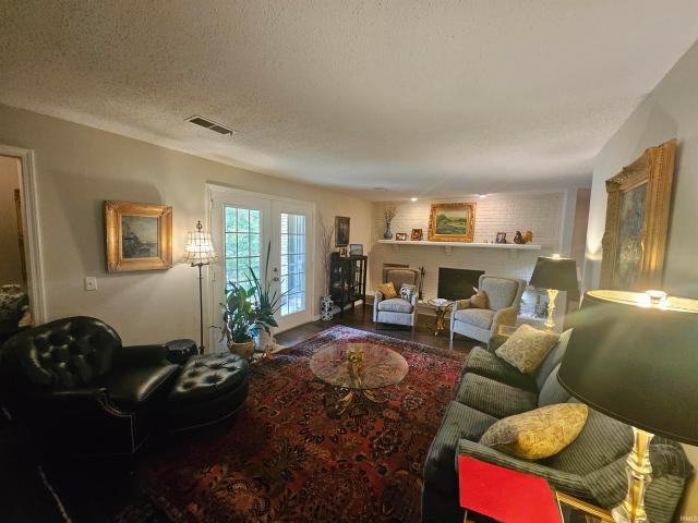 6618 Newburgh Road