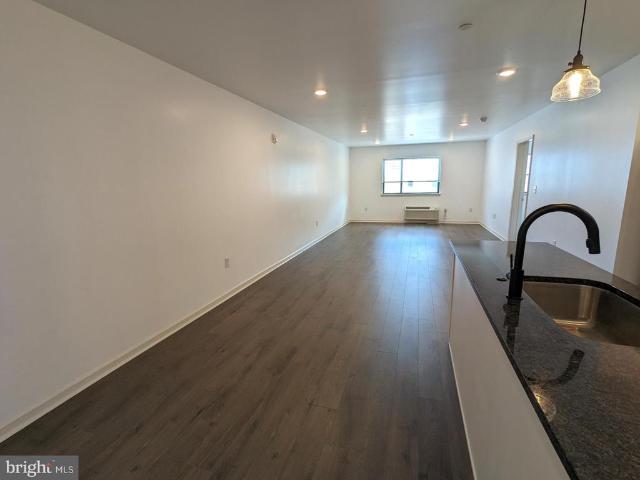 6618 Ridge Avenue # 405