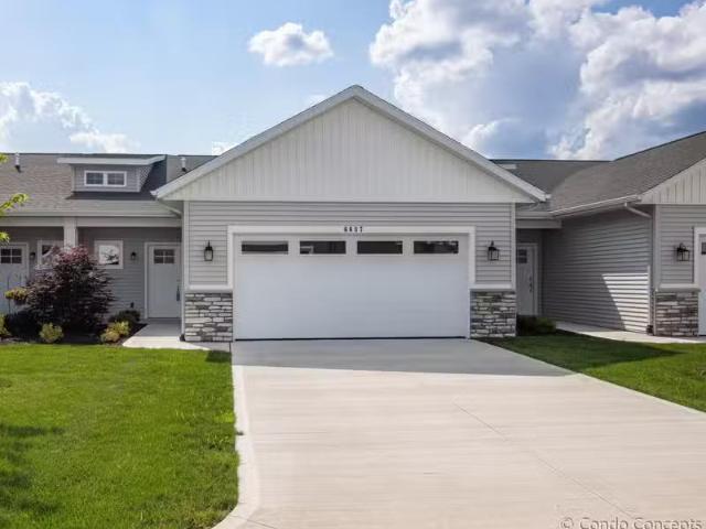 6619 Shoreside Ct SE, Grand Rapids, MI 49548 MLS 24036695