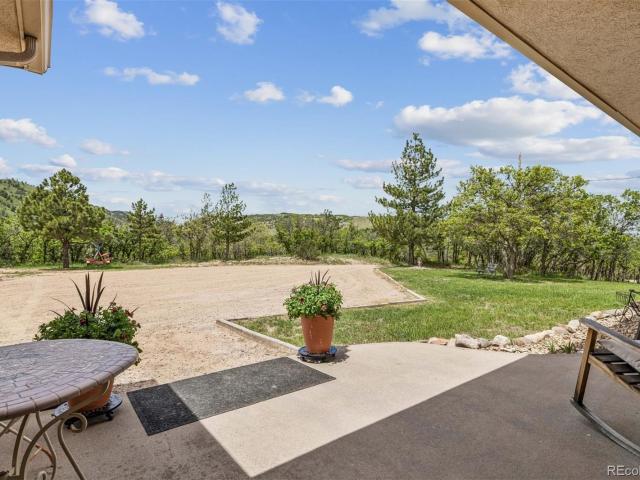 6610 Meadowbrook Lane