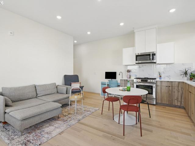 6610 n greenwich ave # 5