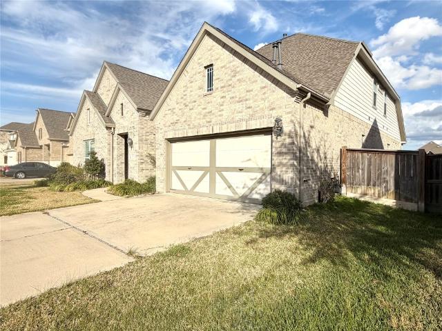 6610 Lake Oasis Drive