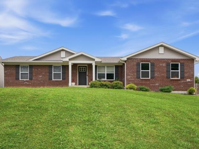 6610 Rogers Ln, Burlington, KY 41005